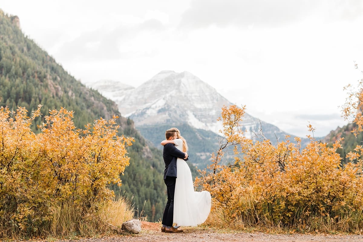 Lovely and Laid-Back Fall Wedding at Cactus and Tropicals || Draper ...